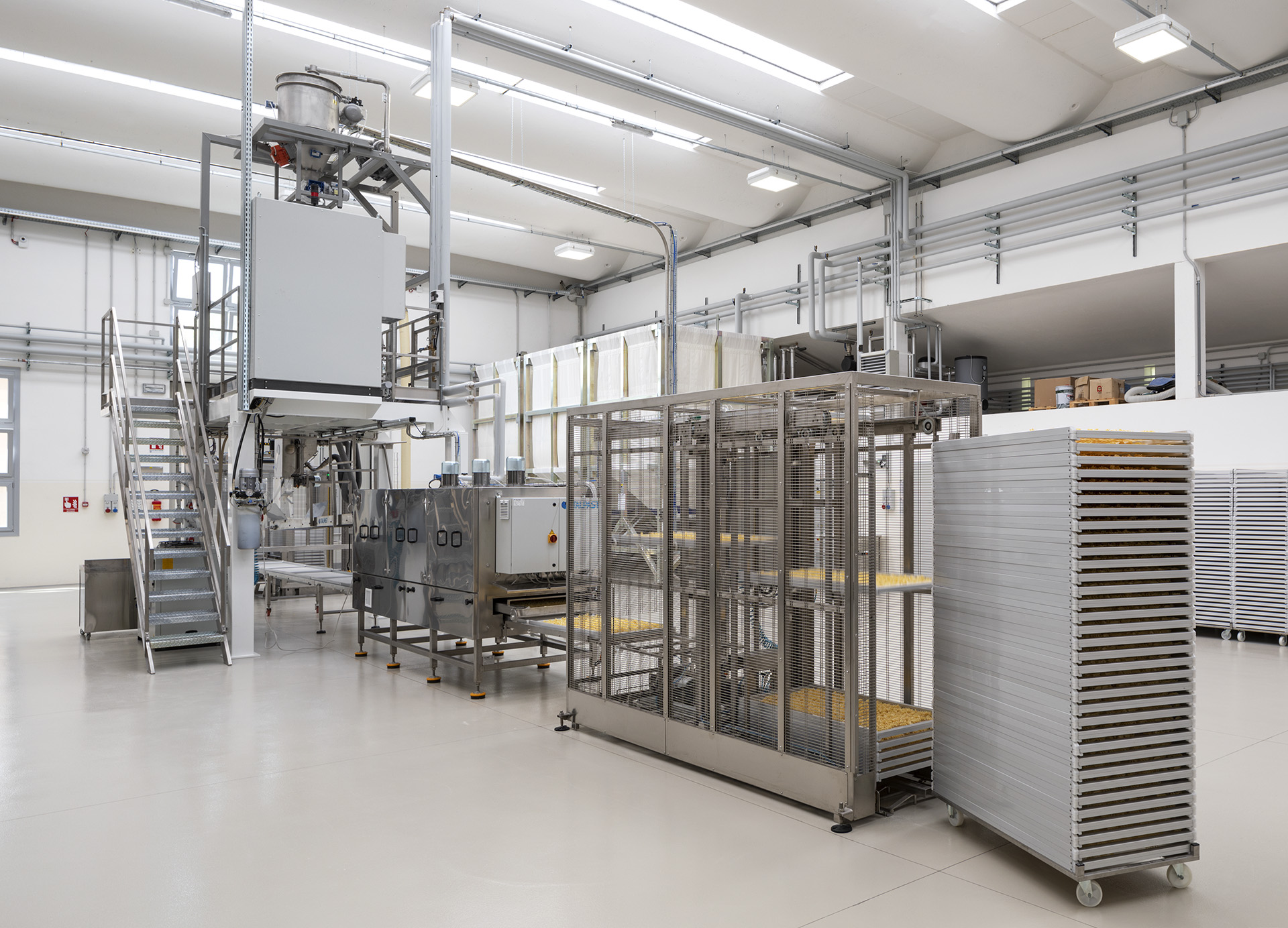Automatic Tray Stackers for Pasta Trays | Italpast